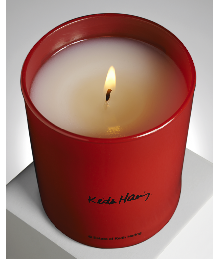 Keith HARING ”Red Running Heart” perfumed candle